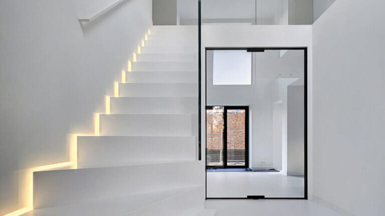 Modern interior doors, glass doors, sliding doors and walk-in closets